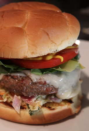Pinoy Tsibog: Homemade Hamburger