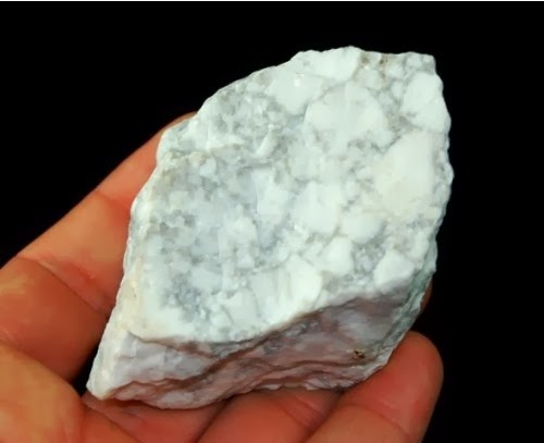 Mago dos Cristais: Howlita