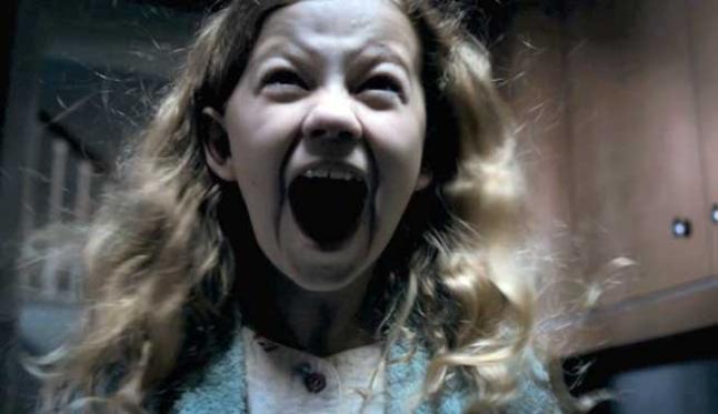 El Otro Lado De Las Críticas: Critica de Mama: terror y calidad se unen