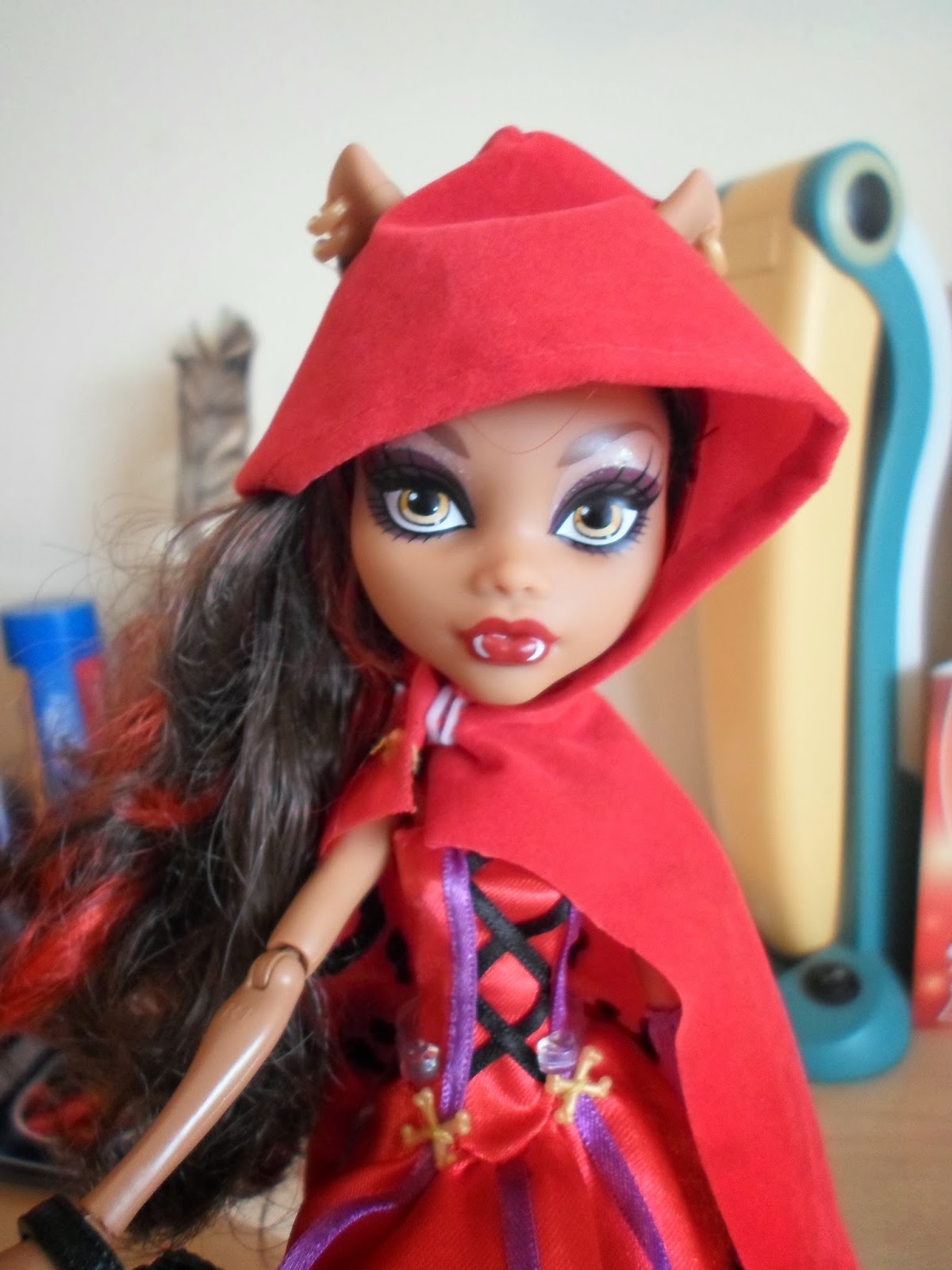 El rincón de mis muñecas: Monster High Clawdeen Wolf Caperucita Loba