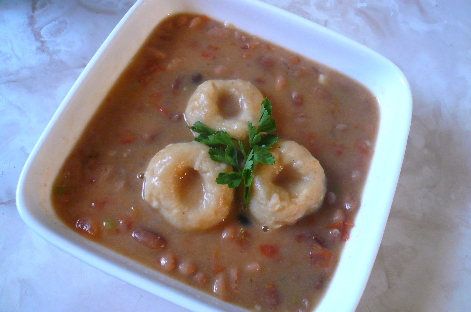 Sopa de Frijoles con Bolitas de Masa - Mi Cocina Rápida