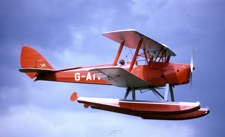 Des pilotes et des avions.: De Havilland DH.82A Tiger Moth