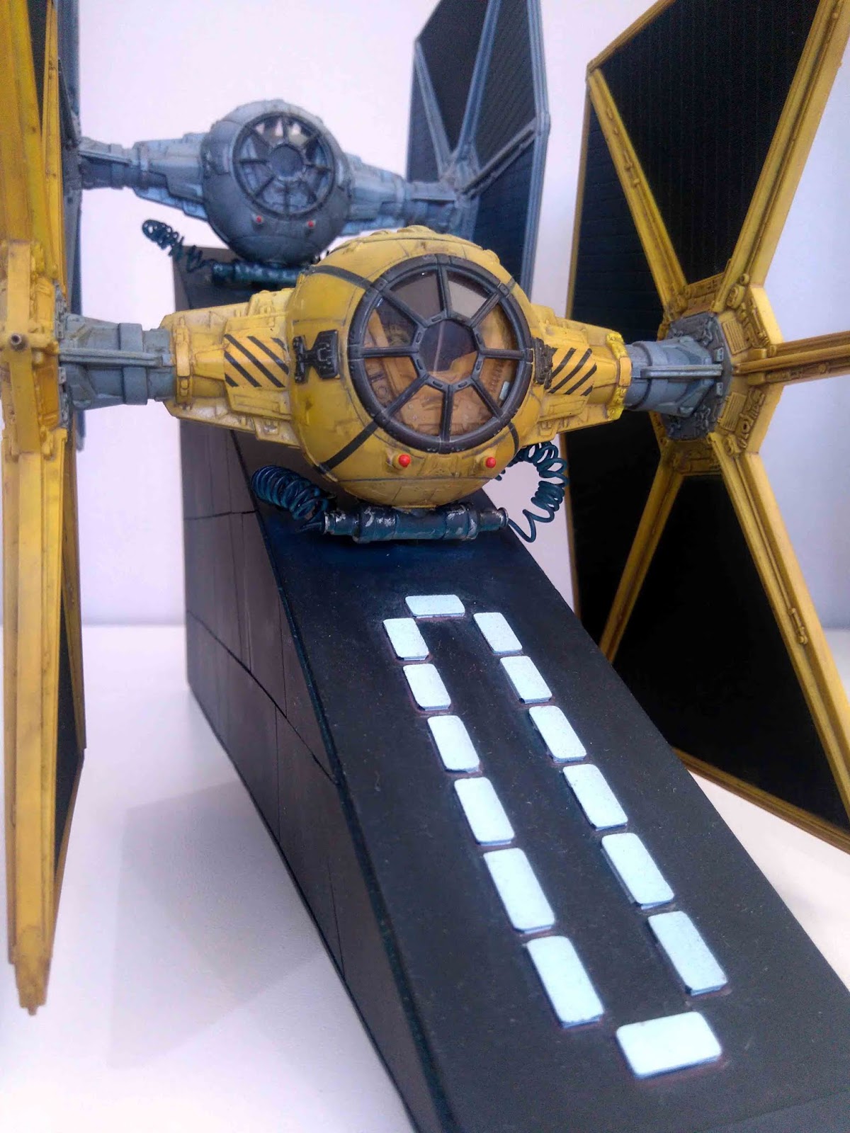 A.C.M.E. Cuyo: Star Wars - Imperial and Mining Guild Tie Fighter
