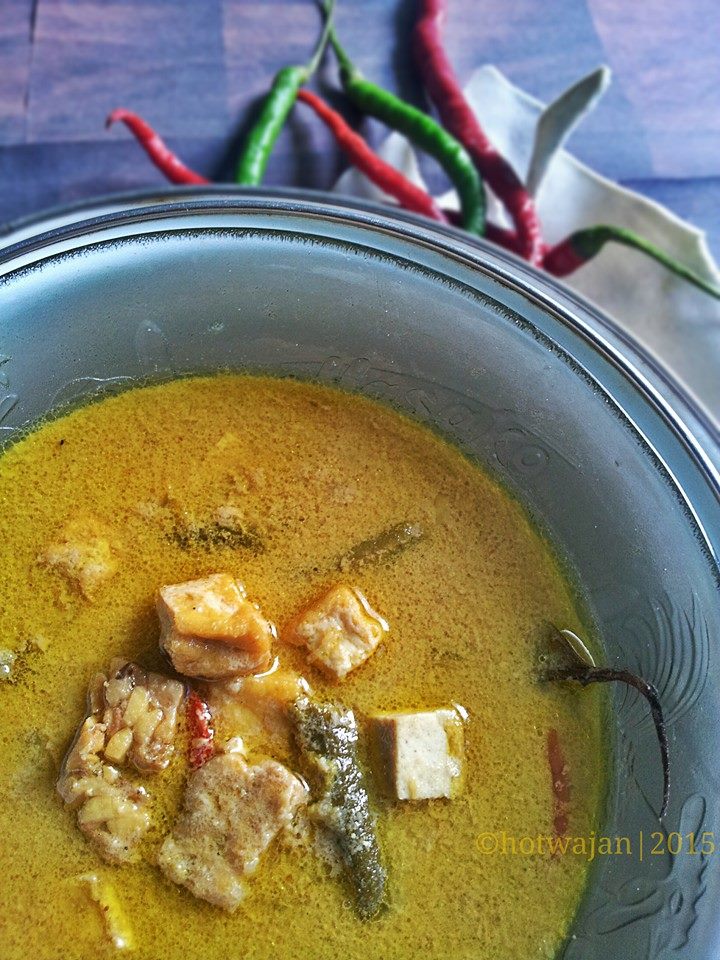 Hot Wajan: Blendrang : Sensasi Sayur Kemarin yang Melegenda