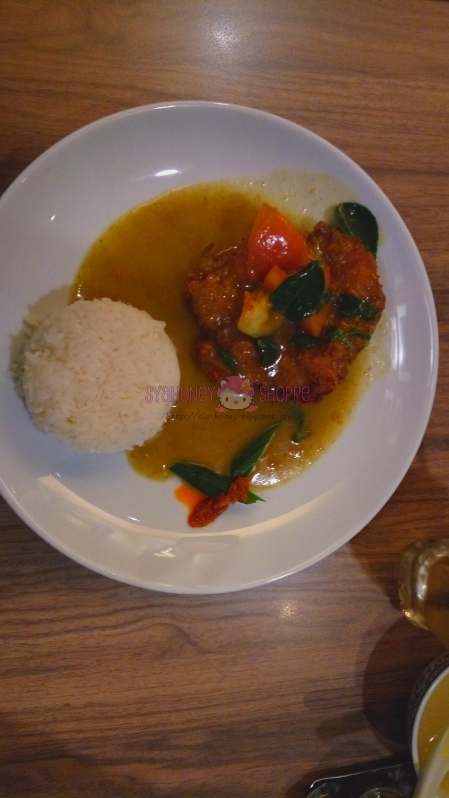 Primadona Hello Kitty : The Hello Kitty Bride Says: : :: Review Makan ...