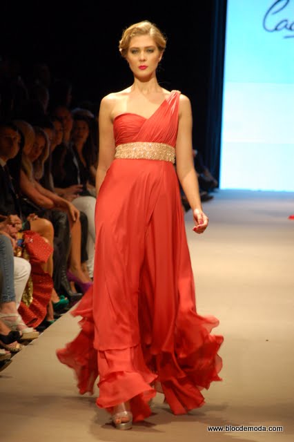 Gustavo Cadile Spring 2012: back y hits de red carpet / Cultura del Vestir