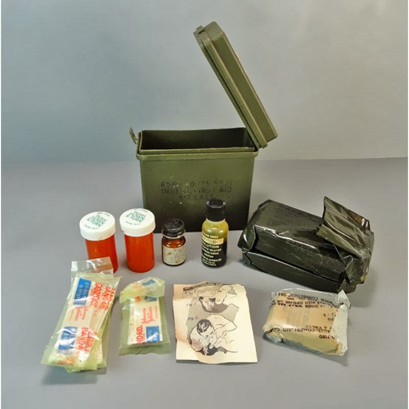 Webbingbabel: US Army First Aid Kit Individual