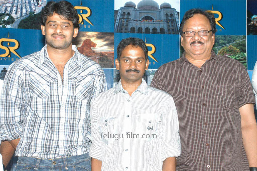 Mahesh Creative Mind: Prabhas Childhood And Family Pictures, Photos ...