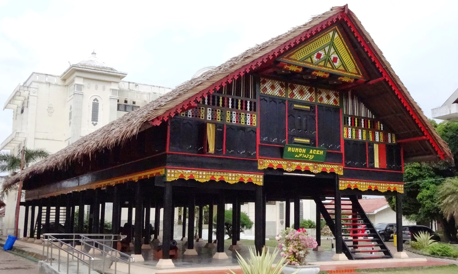 The Traditional House of Aceh - Indonesia ~ JEJAK ZATIN