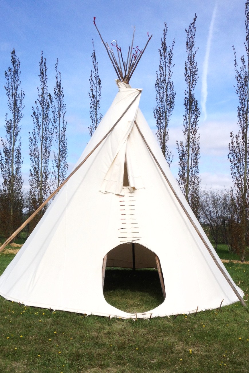 ELBOW COMMUNITY PARK: Tipi Building Demonstration