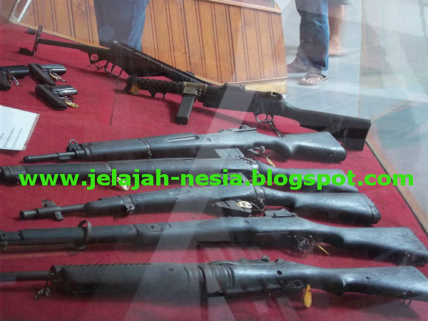 Jejak Senjata Dalam Pertempuran Surabaya - Kompasiana.com