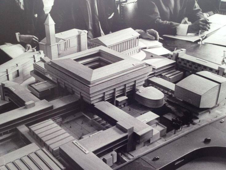 mike in mono : The Model of Paradise