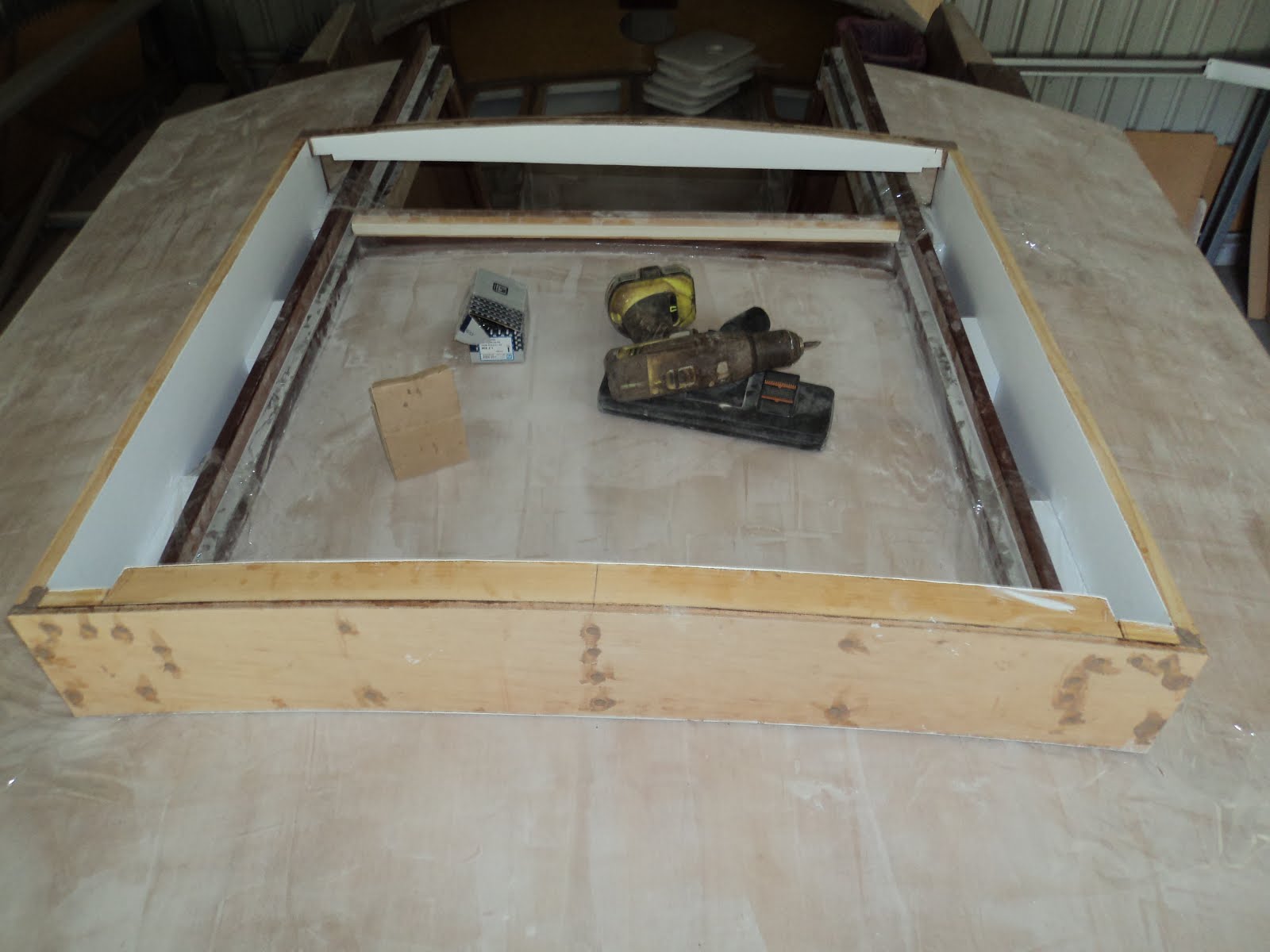 Sundowner Build: Main hatch garage