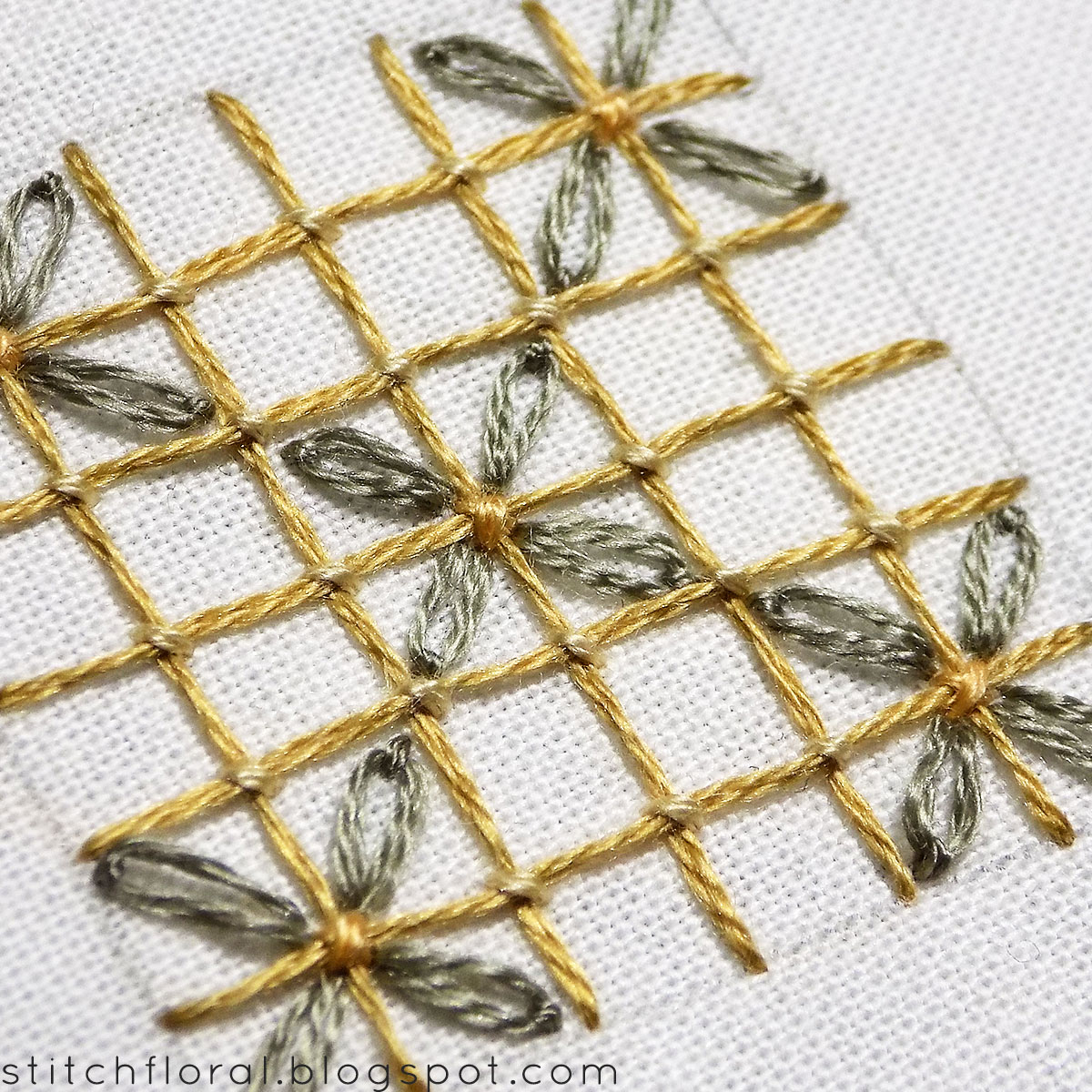 Lattice work variations: 8 examples - Stitch Floral