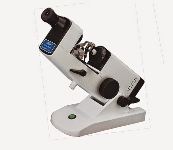 Bengkel potong cermin mata: Mesin dan alatan mewarna