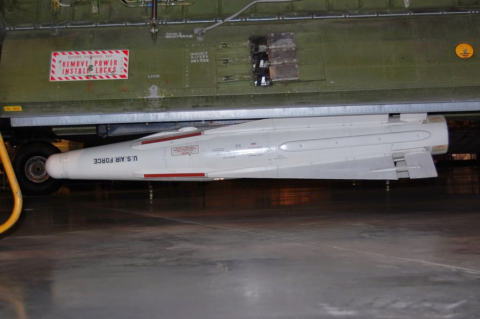 Оружие массового поражения: Управляемая ракета класса "воздух-воздух ...