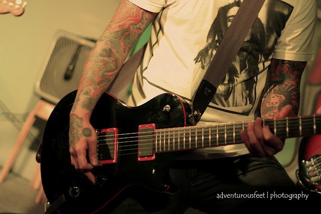 Adventurous Feet: Quezon City: Hilera and Franco at 70's Bistro