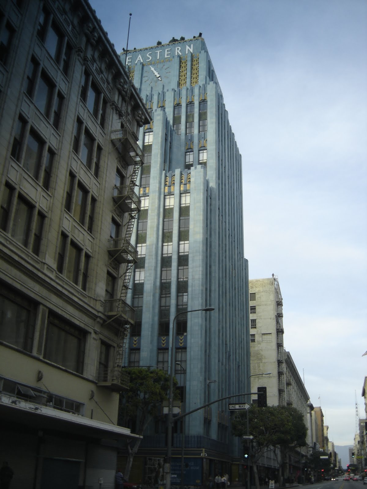 Places To Go, Buildings To See: Eastern-Columbia Building - Los Angeles ...
