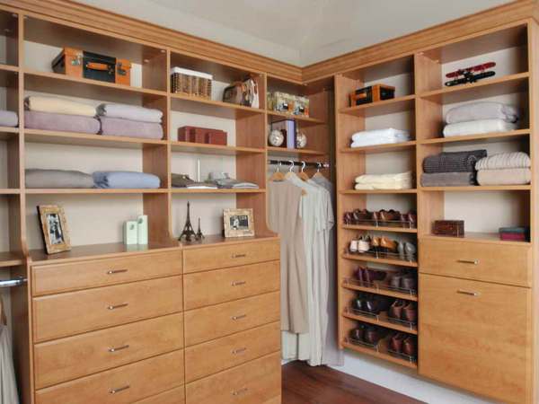 Corner Closet Organizer: How to Maximize Available Storage Space ...