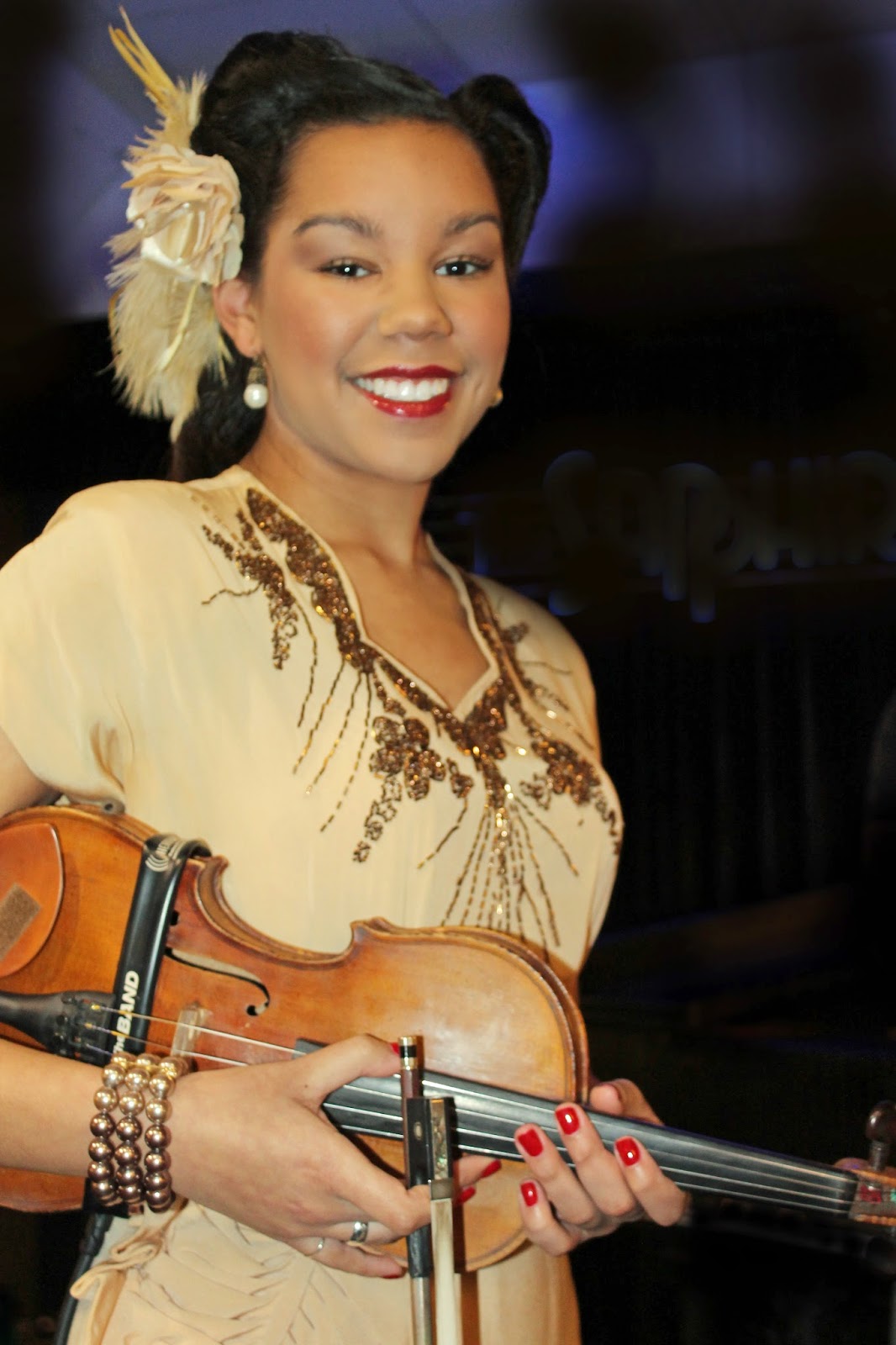 Swingin' With Ellie Shaw: photos