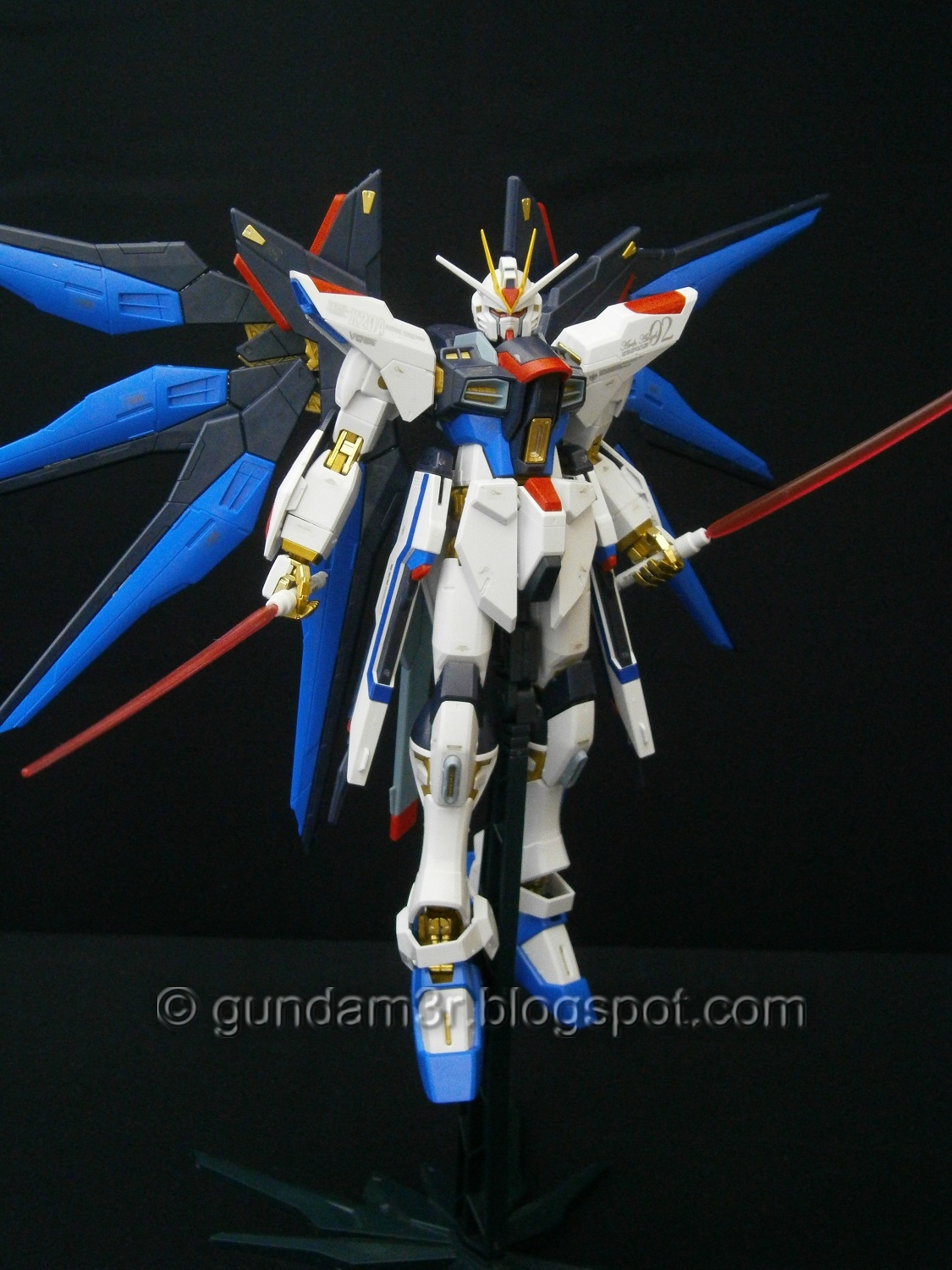 Strike Freedom Gundam Full Burst Mode MG Review Part 2