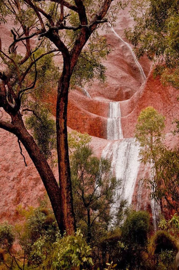 PAVAN MICKEY: Famous Uluru Waterfalls