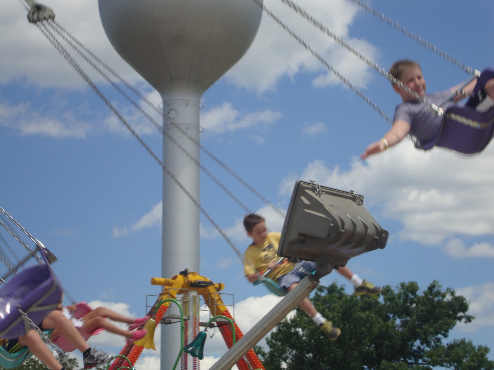 Robbie's Paw Prints: 4-H Fair day again!