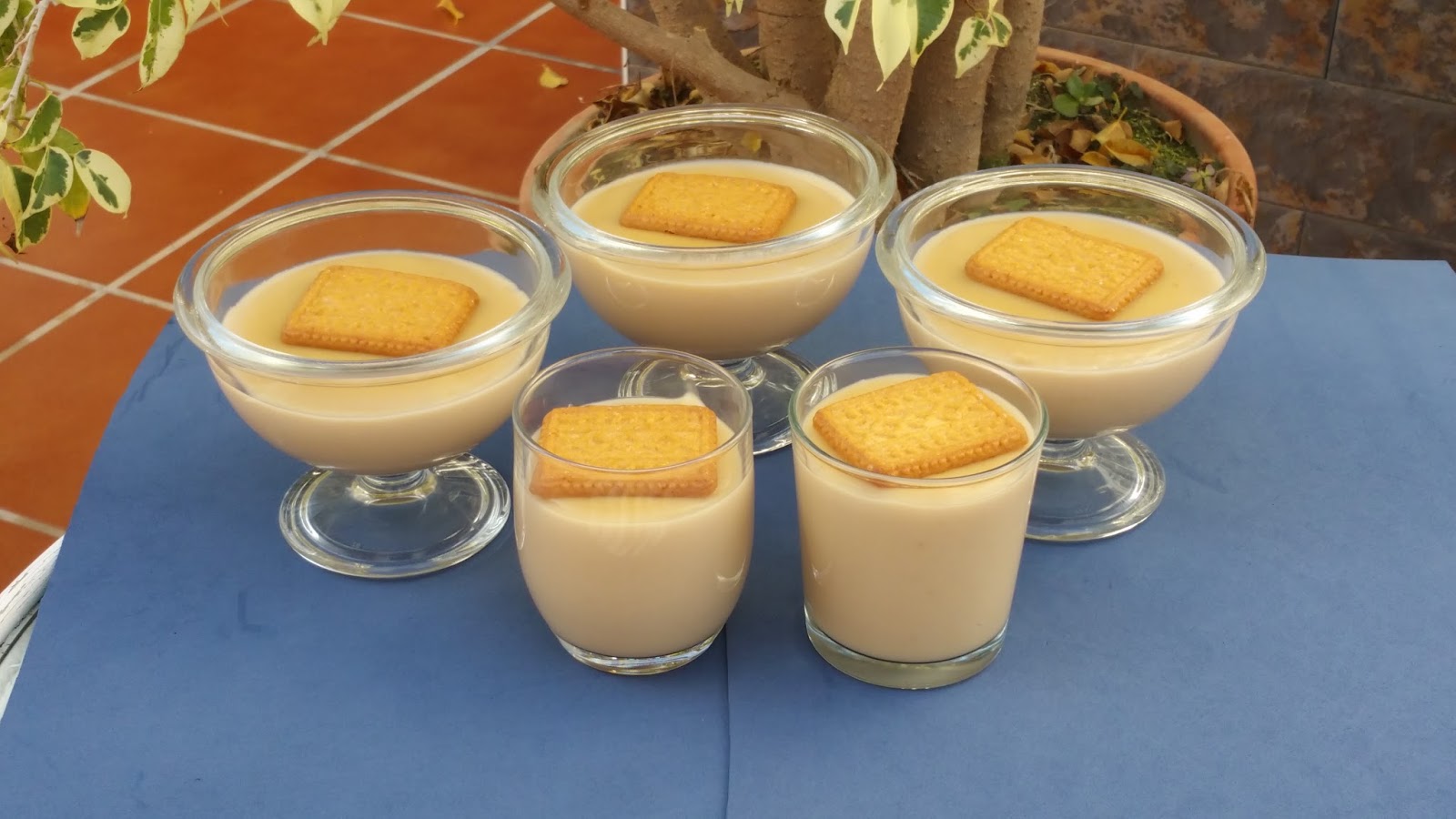Luzmary y sus recetas caseras: POSTRE DE GALLETAS RELIEVE EN THERMOMIX.