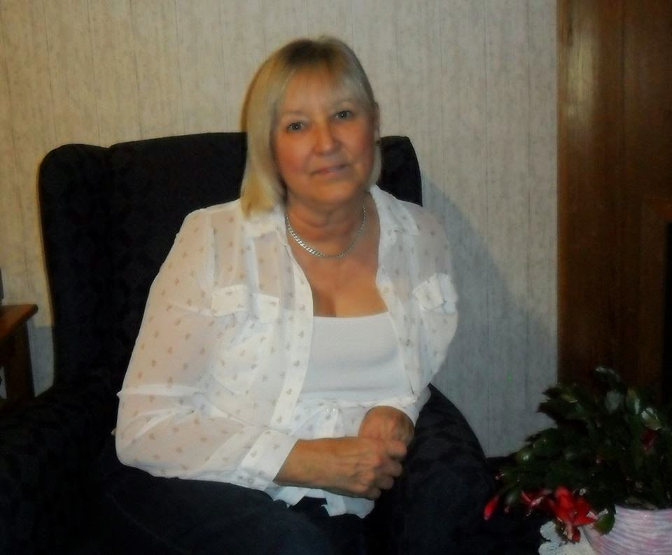 Quick Brown Fox: Moon at Nine by Deborah Ellis, reviewed by Susan Thomas