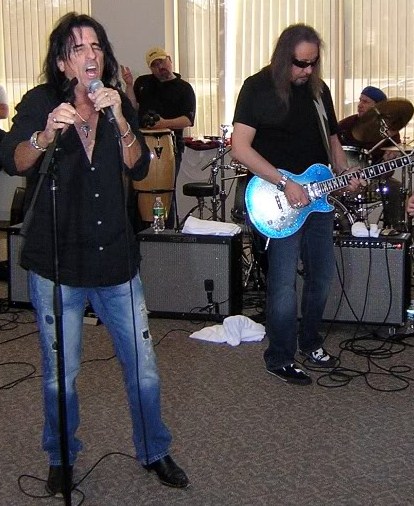 ~MUSIC IS WHAT FEELINGS SOUND LIKE~: Ace Frehley...