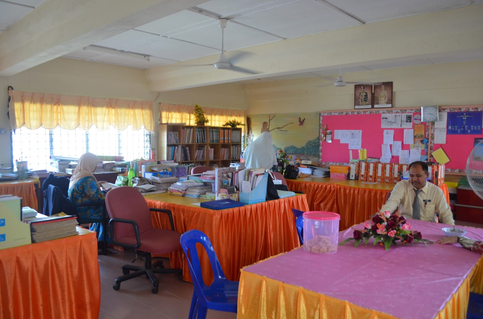 Bilik Guru ~ SEKOLAH KEBANGSAAN BUKIT BESI