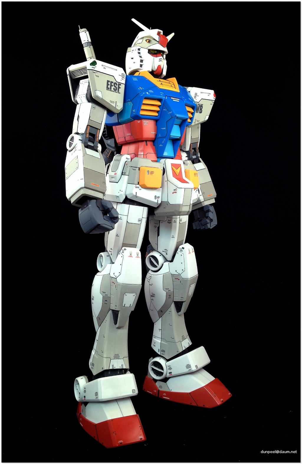 Custom Build: Mega Size 1/48 RX-78-2 Gundam "Real Grade Details"