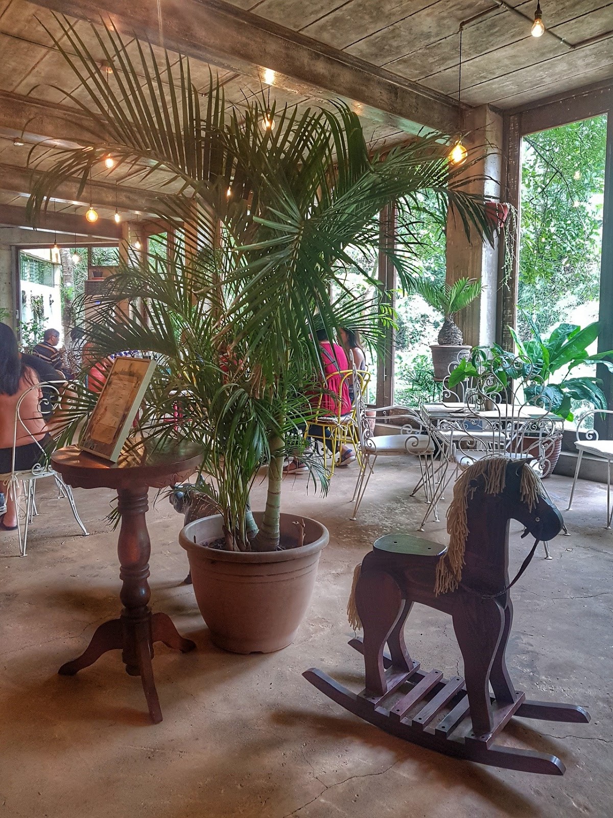 The Burrow Cafe at the Antipolo Beehouse