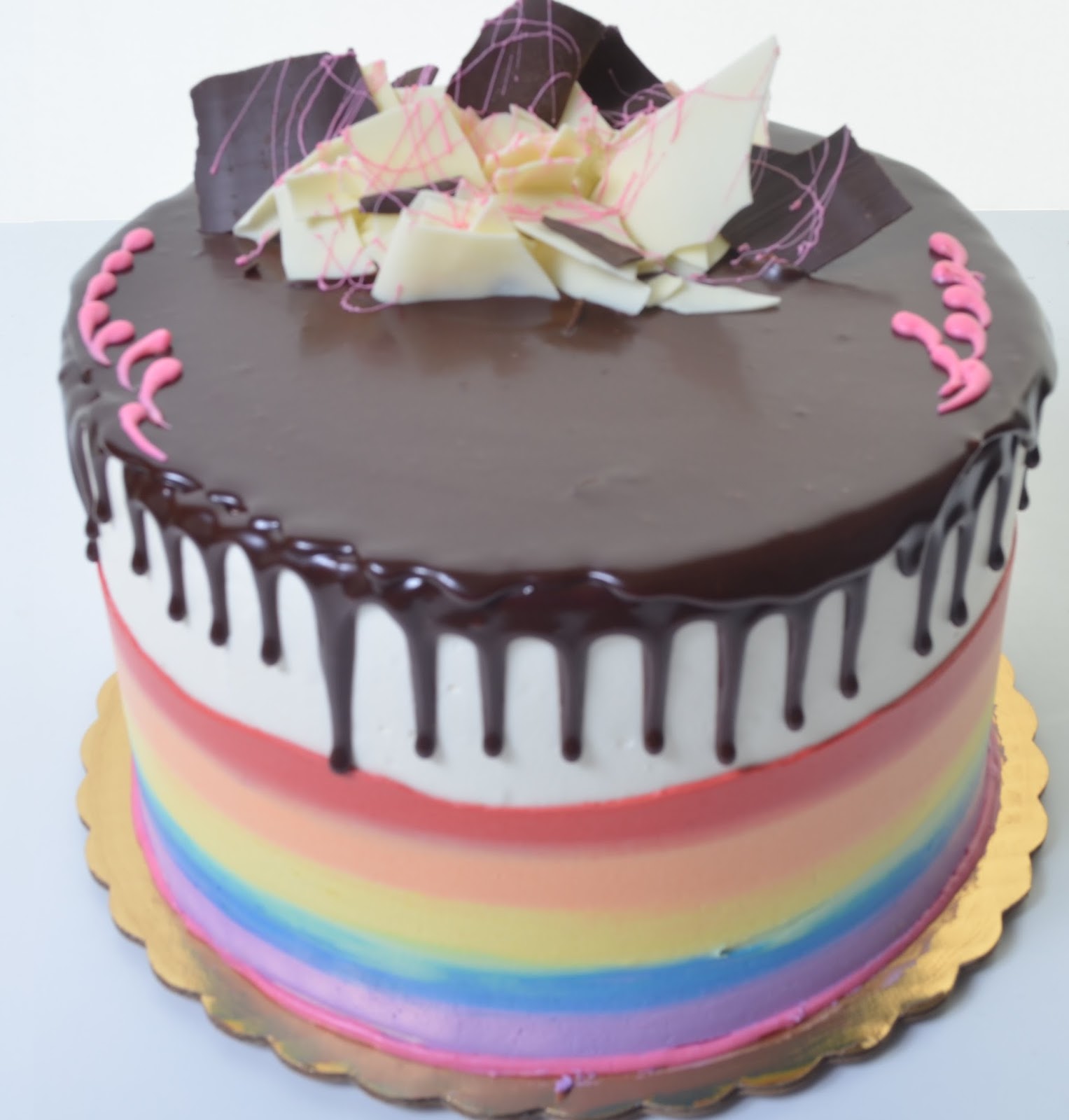 Enjoy the Lip-smacking cakes in Rainy Season without getting wet...