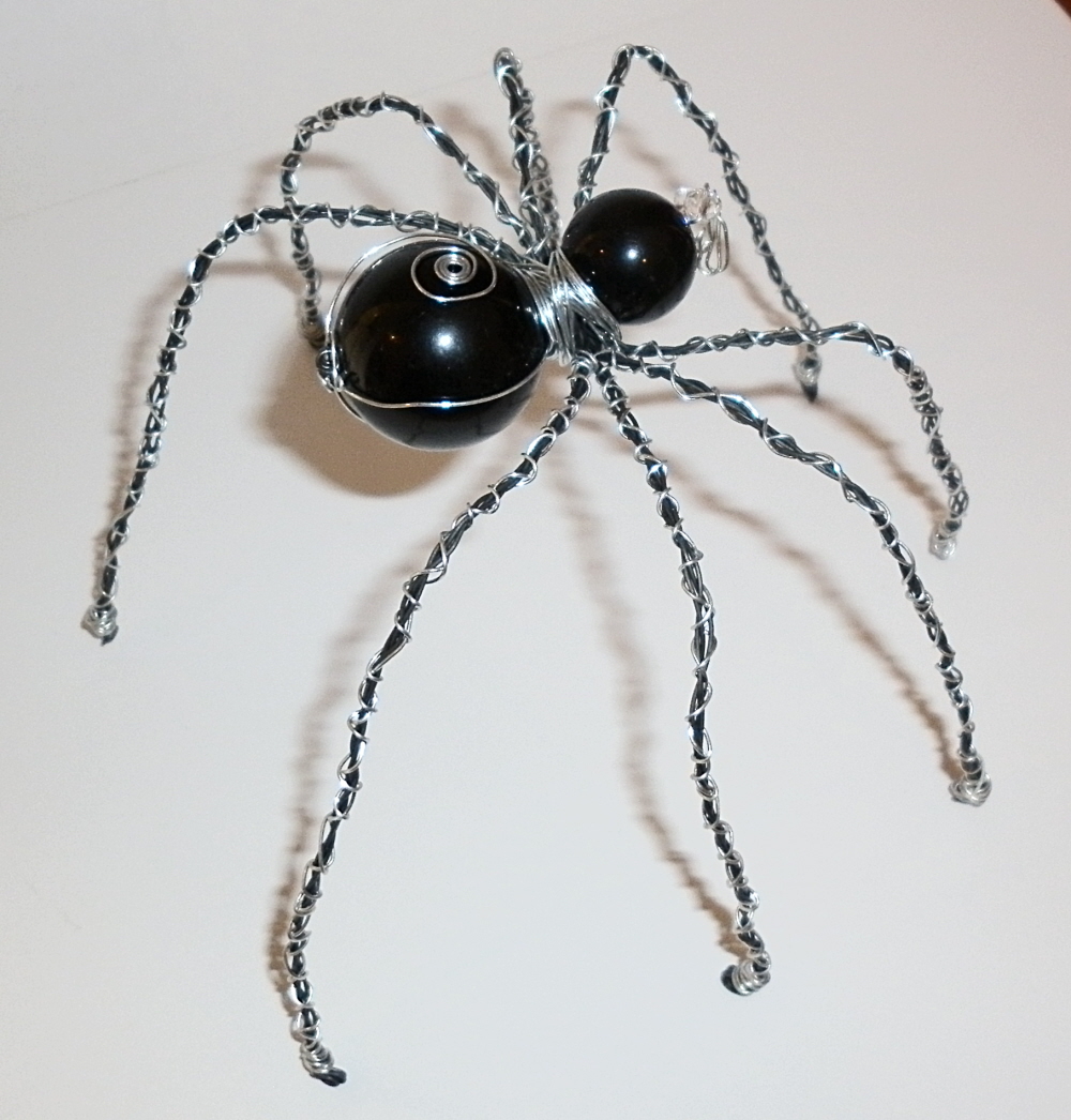 Pat Langfield Crafts: Giant wire spiders