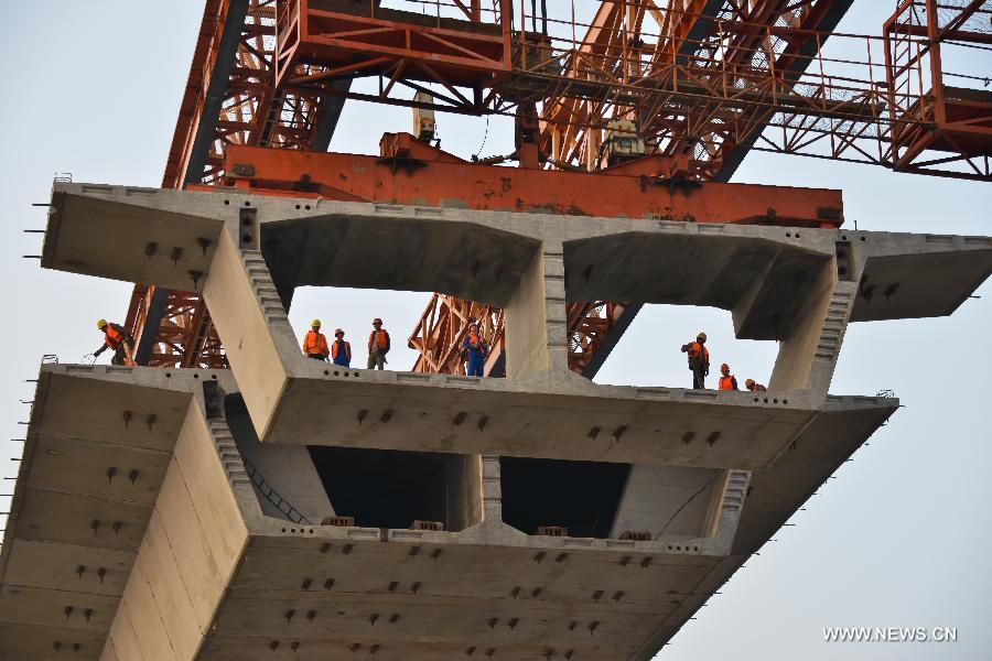 CABLE STAYED DAN KONSTRUKSI TAHAN GEMPA JEMBATAN PASUPATI