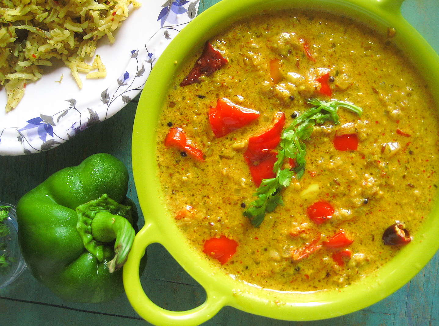 madhuri's kitchen: capsicum ka salan recipe / capsicum gravy masala