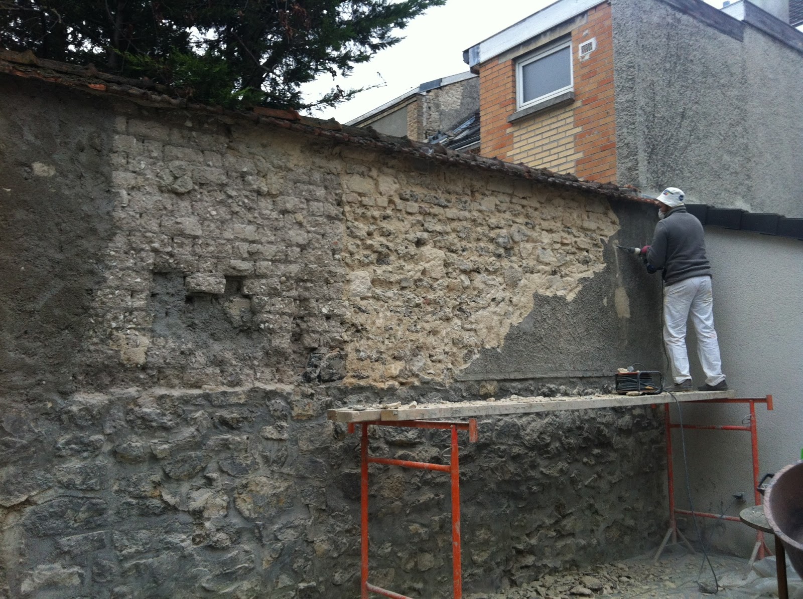 RENODEC REALISATIONS: Réparation et restauration d'un vieux mur