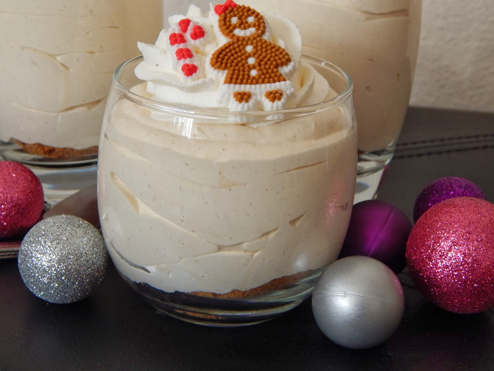 MorningNooNight: No Bake Gingerbread Cheesecake Parfaits