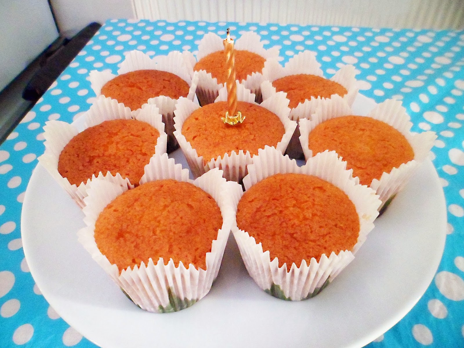 Plain Vanilla Butter Cupcakes for Mum's Birthday