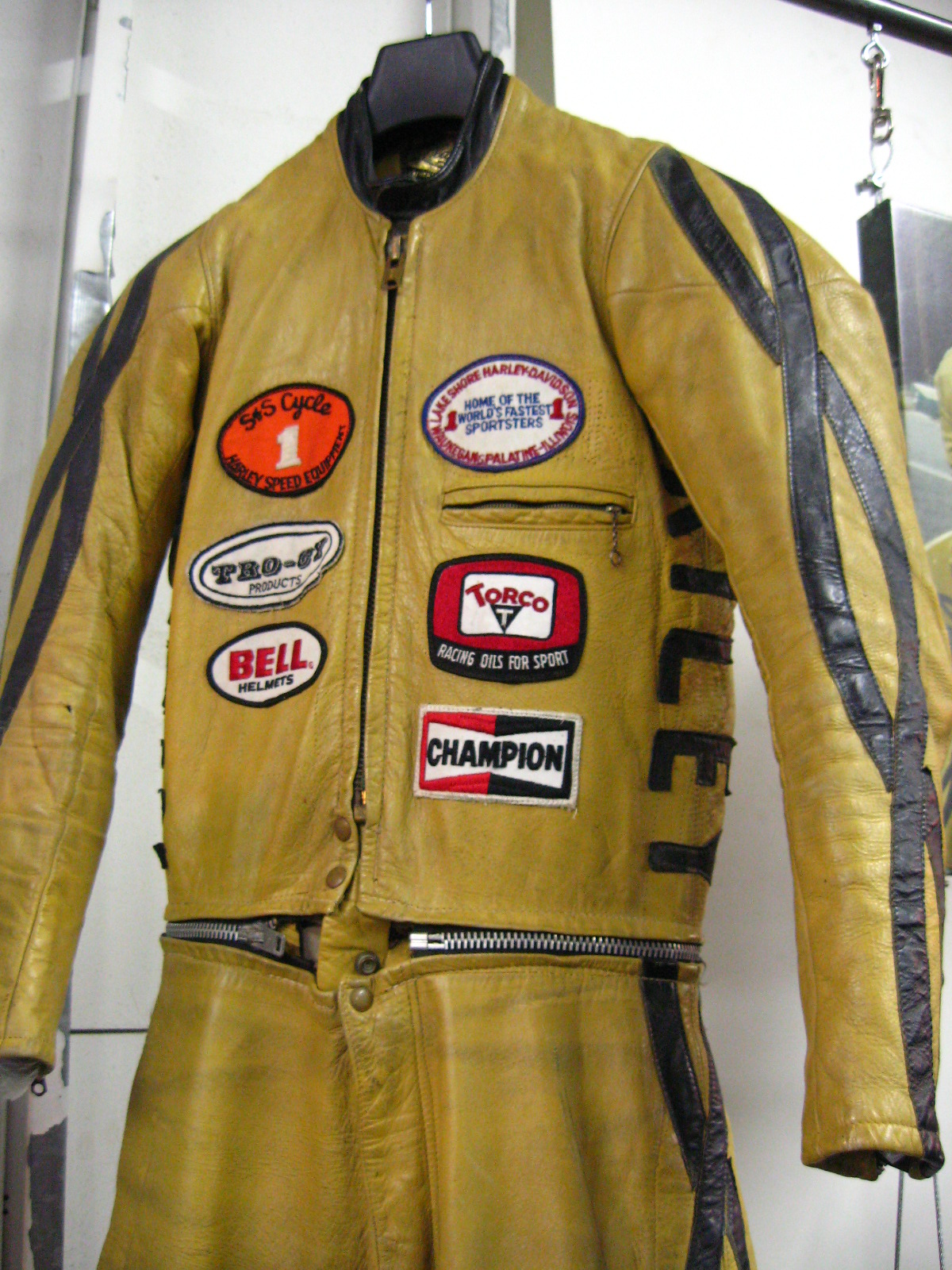 Noot: Warner W. Riley - The Scientist