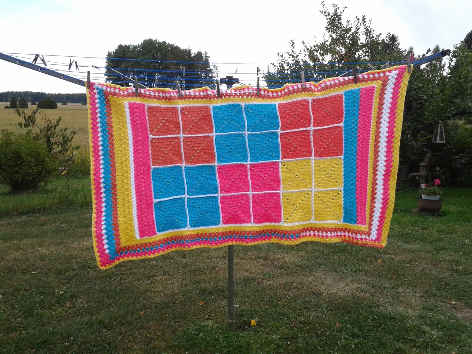 Hjärterummet: Virkad filt av restgarner