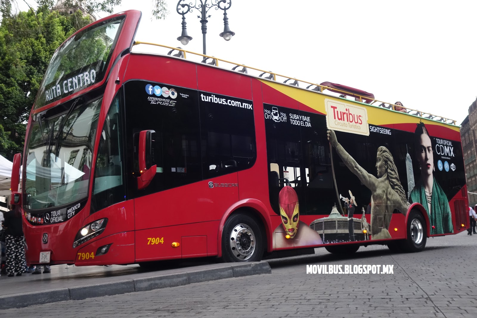 Fotografías de los autobuses con los que Grupo ADO renueva sus servicios