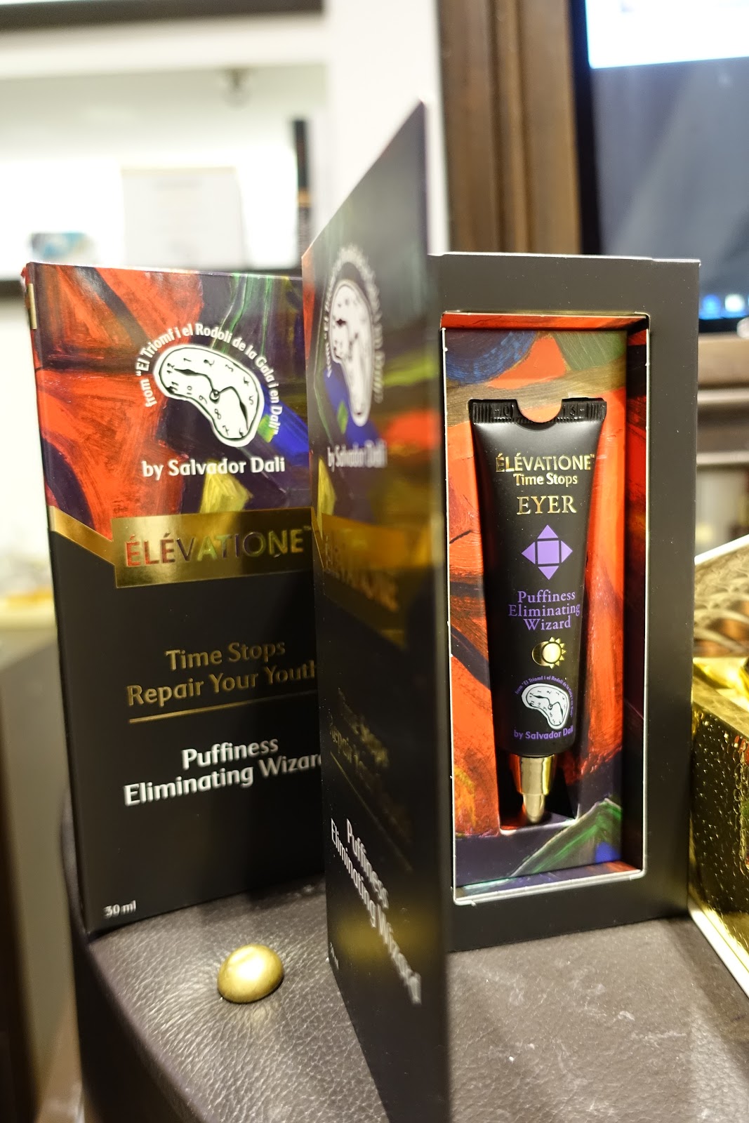 [Beauty Review] Visit to Elevatione Time Stops by Salvador Dali on 13 ...