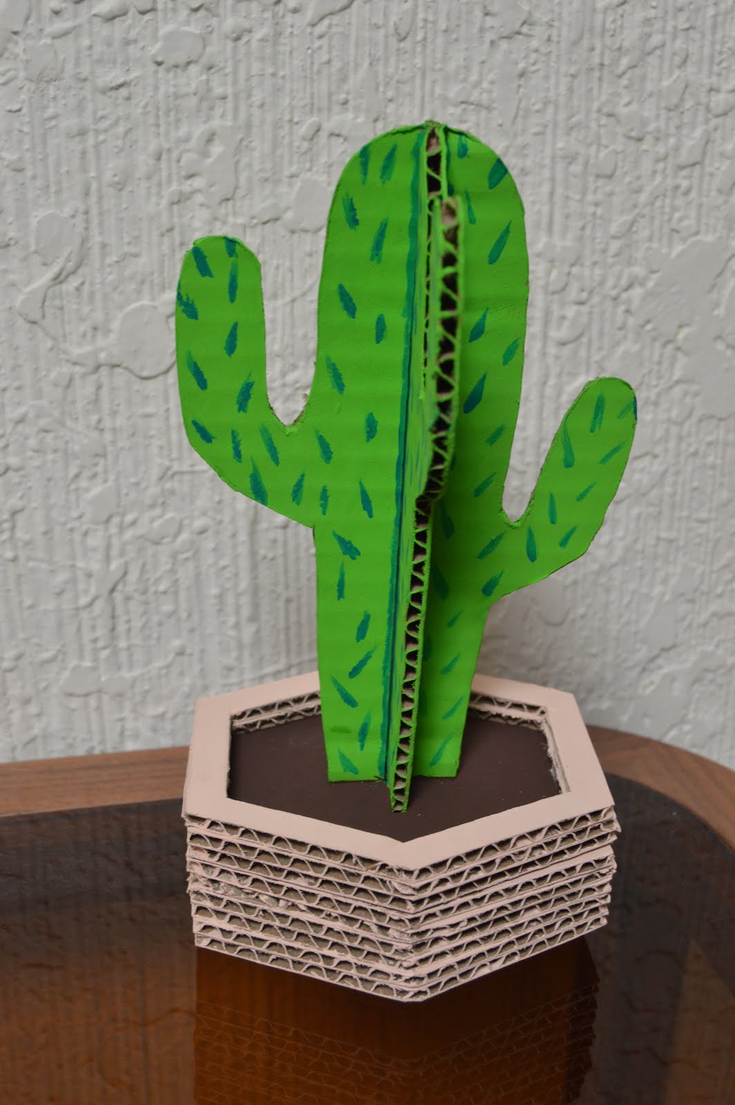 LP: Decoración de Cactus de Cartón