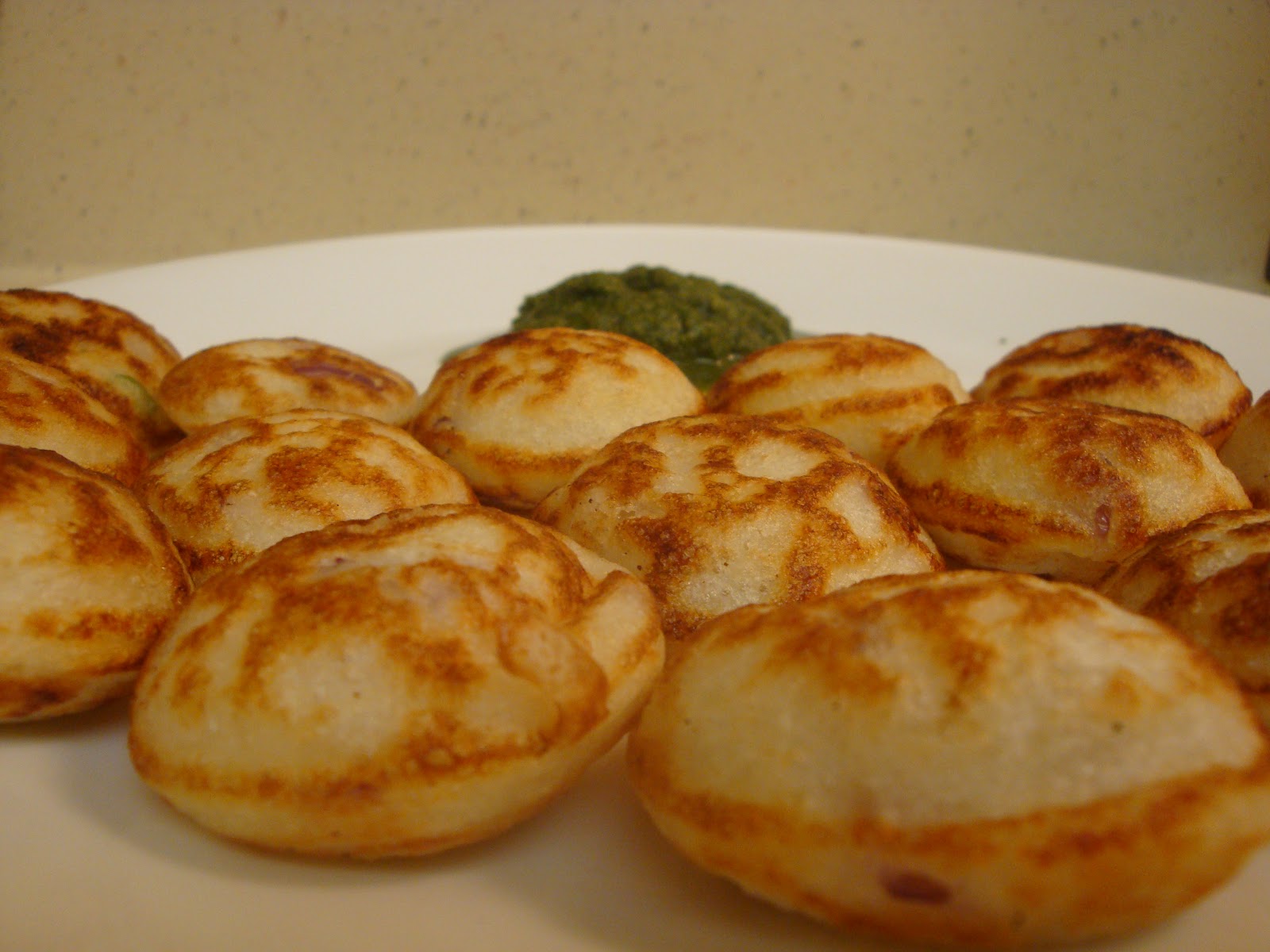 Indian Recipes: Paddu (or Gundponglu)