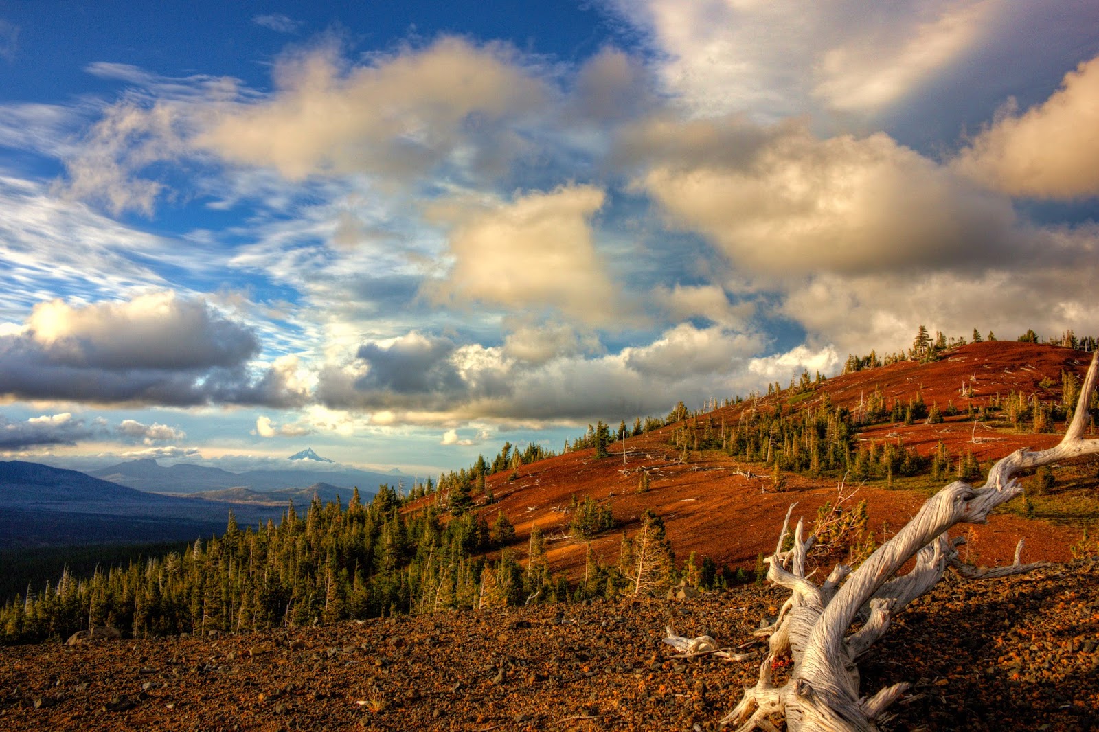 Mario's Hiking Photos: South Matthieu Lake, Oregon