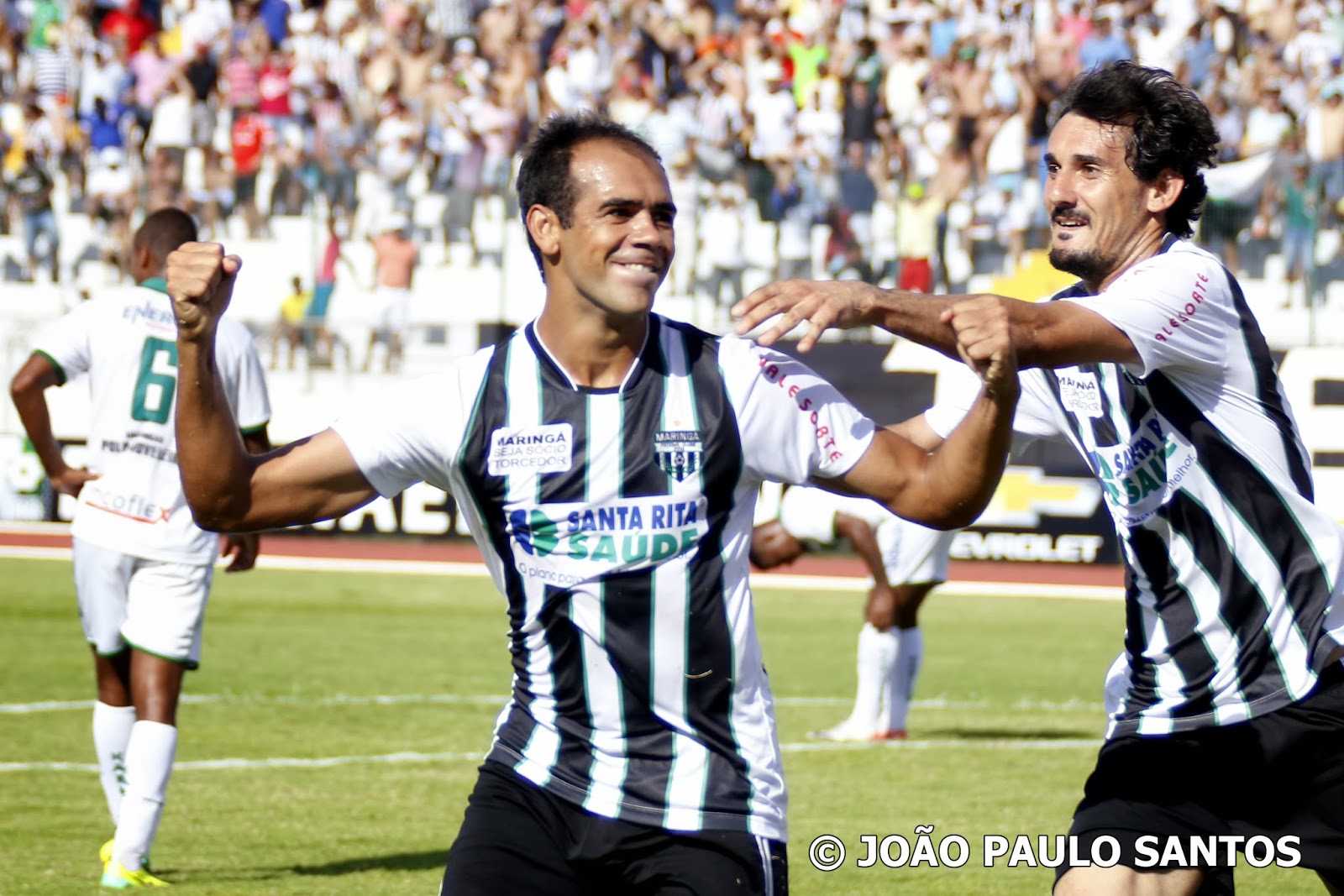 Em Fotojornalismo: Maringá FC vence o Arapongas por 3 a 0 continua ...