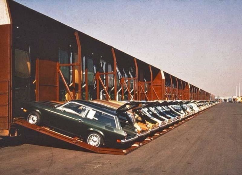 Chevy Vega and the Vert-A-Pac Rail System in the 1970s ~ Vintage Everyday