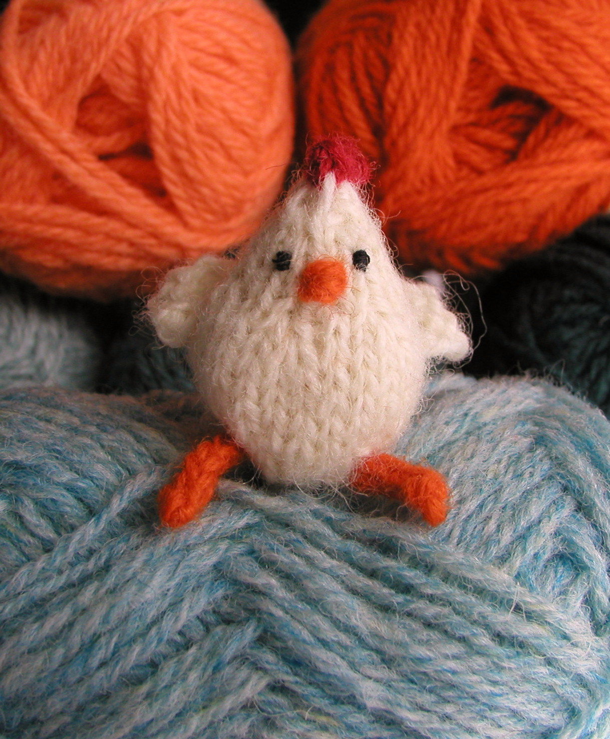 Hand Knitted Things: Tiny Chicken II
